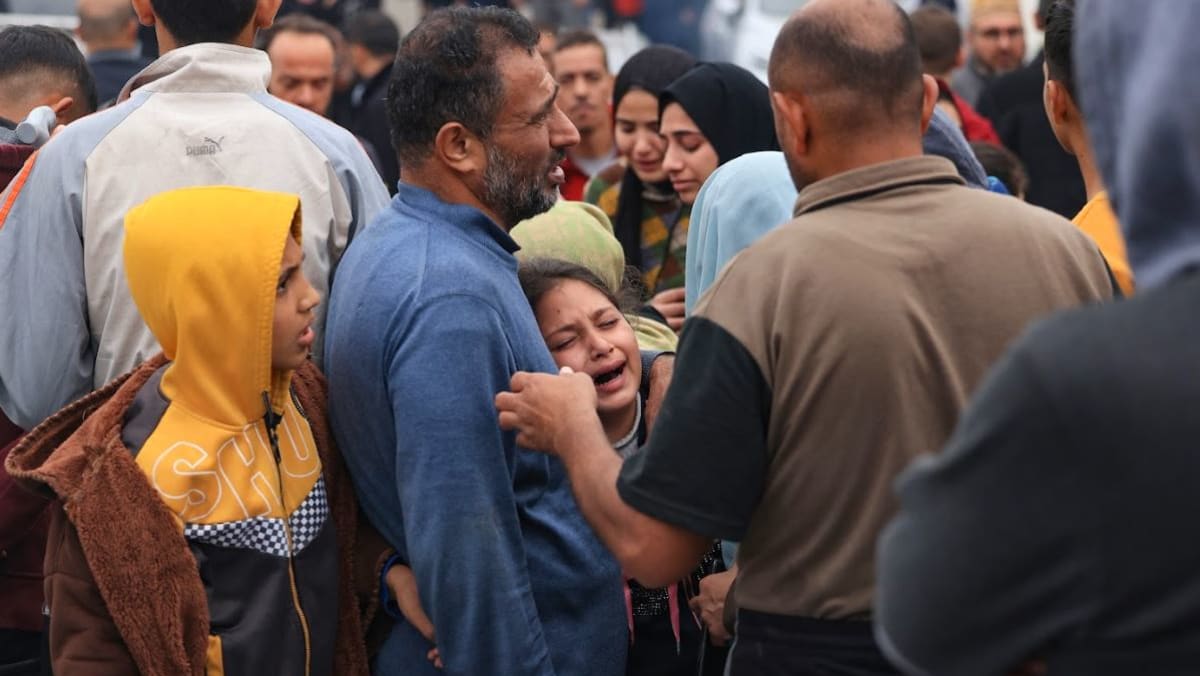 jelasBERITA: Genap 2 bulan perang - Lebih 60% atau 300,000 rumah di ...