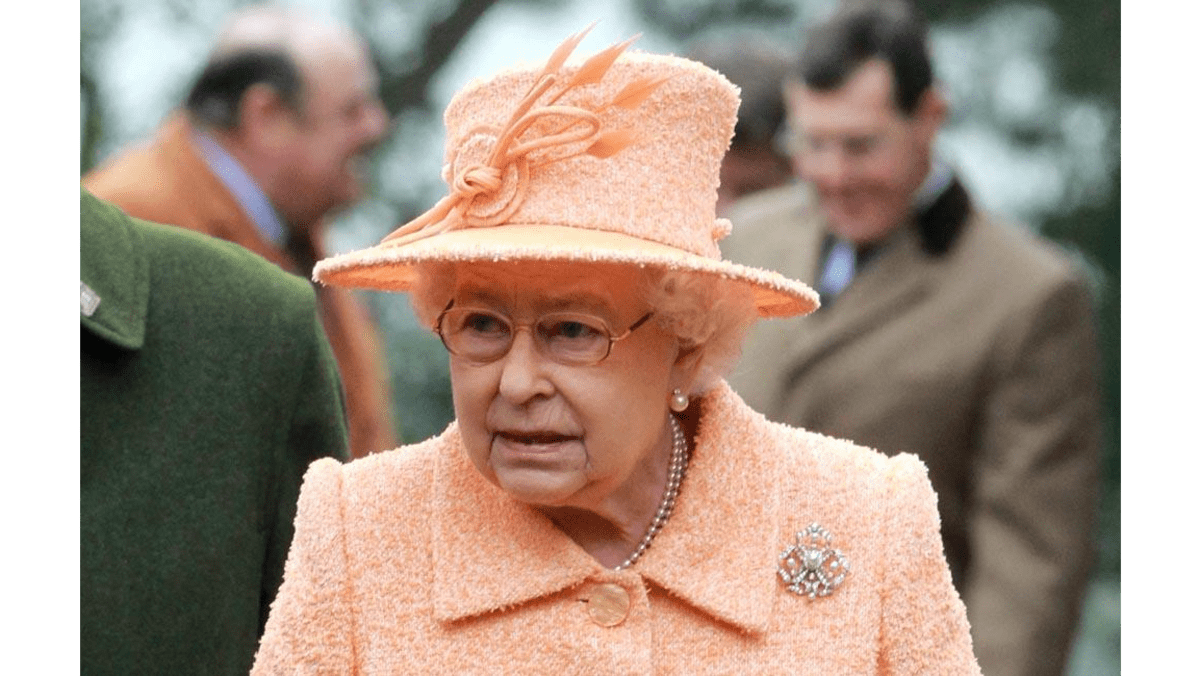 Queen Elizabeth visits school bombed in First World War - 8days