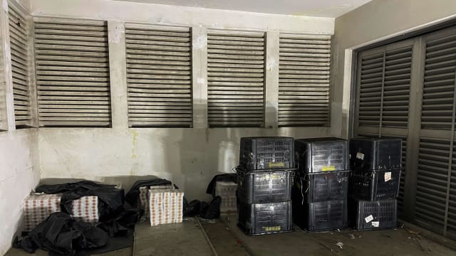 关税局起获2500多条漏税香烟 两名孟加拉男子被捕 - 8world