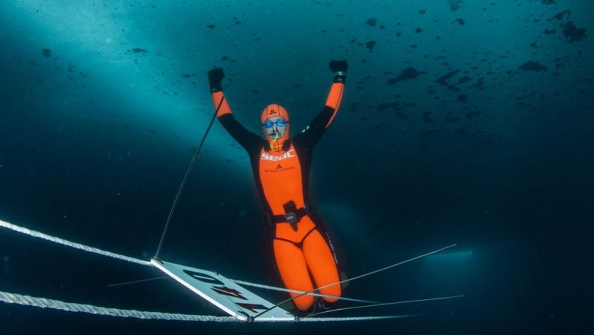 Diving-Cafolla reclaims apnea ice diving world record in just 36 hours ...