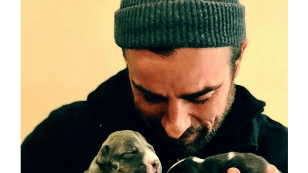 Justin Theroux returns to social media following split - 8days