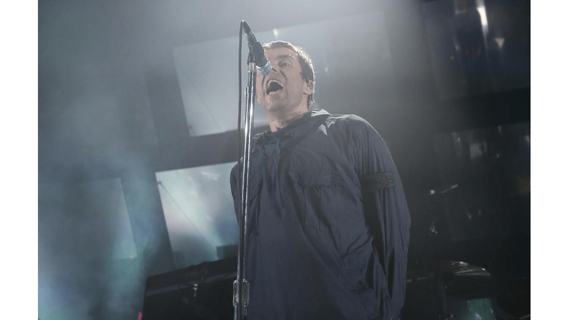 Liam Gallagher debuts four new songs at debut solo gig - 8days