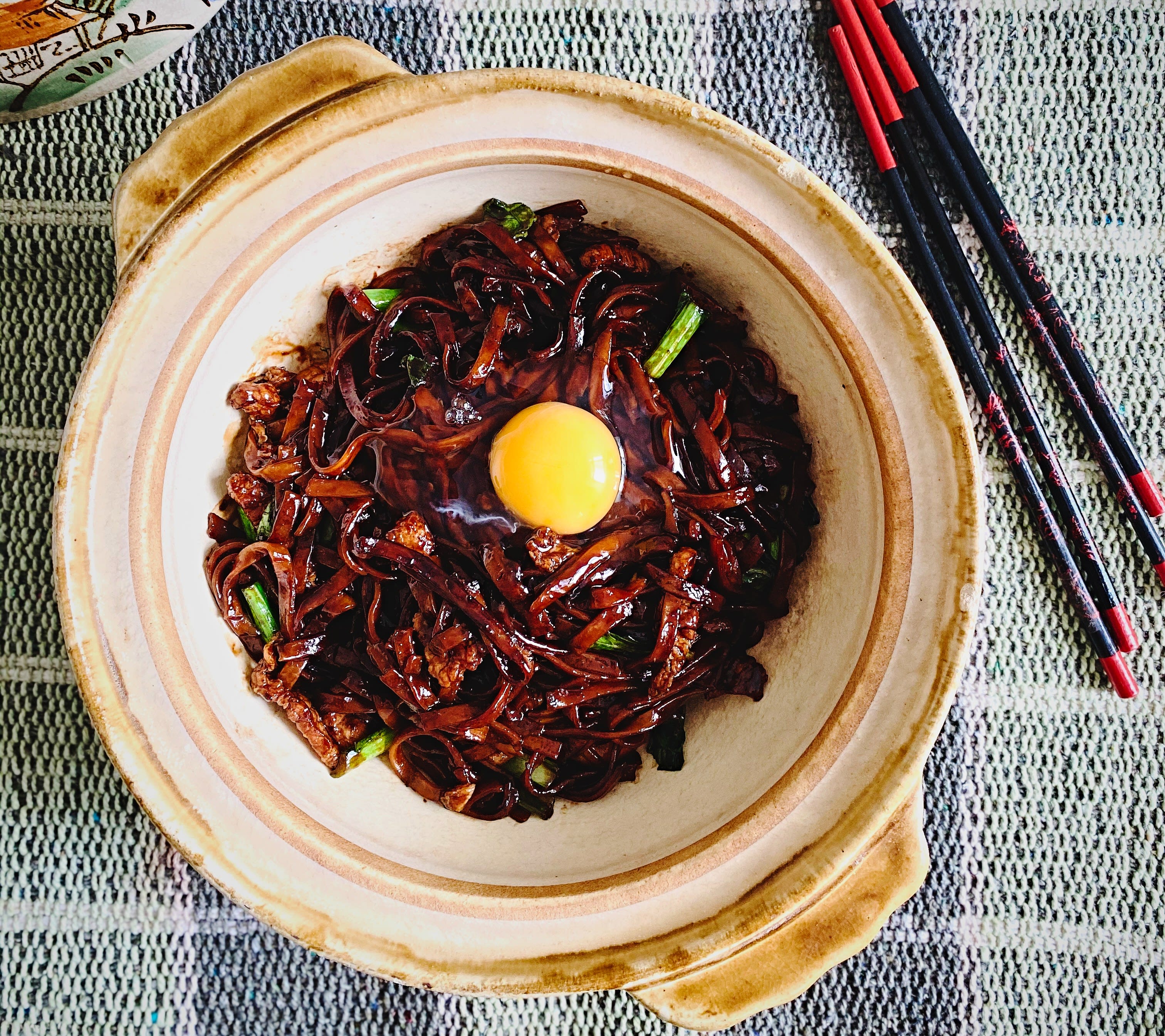 Cook Claypot KL-Style Hokkien Mee With Egg In Less Than 30 Minutes - 8 Days
