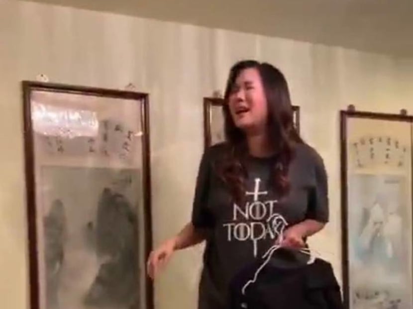 What Made Rui En Scream So Loud That She Gave Elvin Ng “Panic Attacks ...