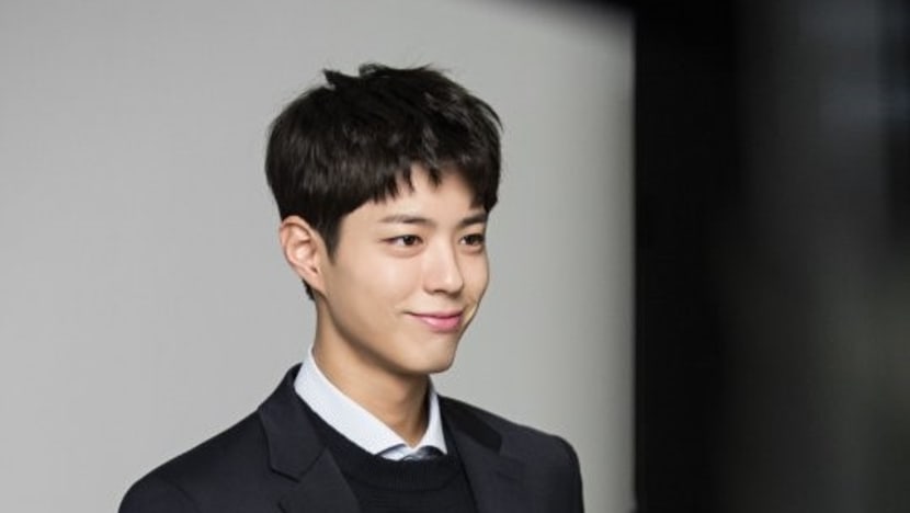 Park Bo Gum Models Interview Looks for the Young Professional - 8days