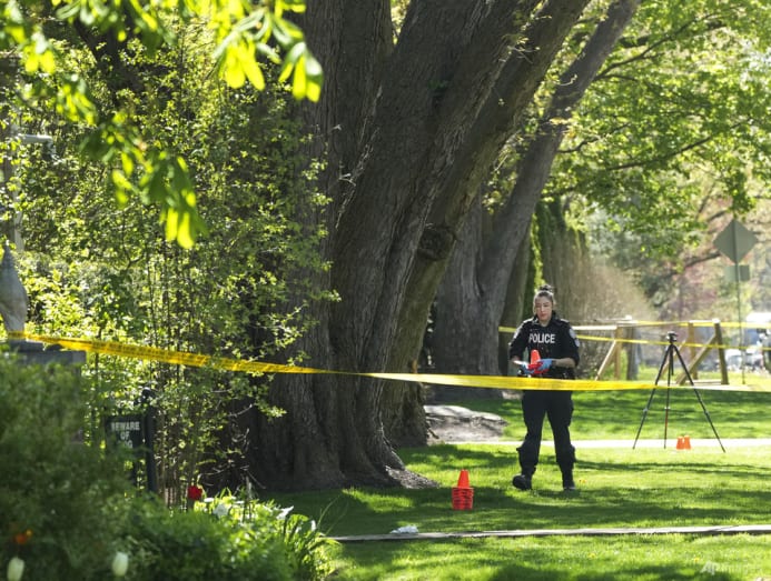 Police investigating shooting outside rapper Drake's mansion that left ...