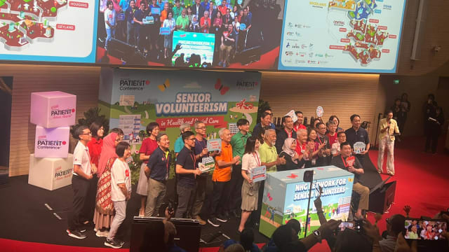 新乐龄志愿者联盟成立 鼓励乐龄居民参与义工活动 - 8world