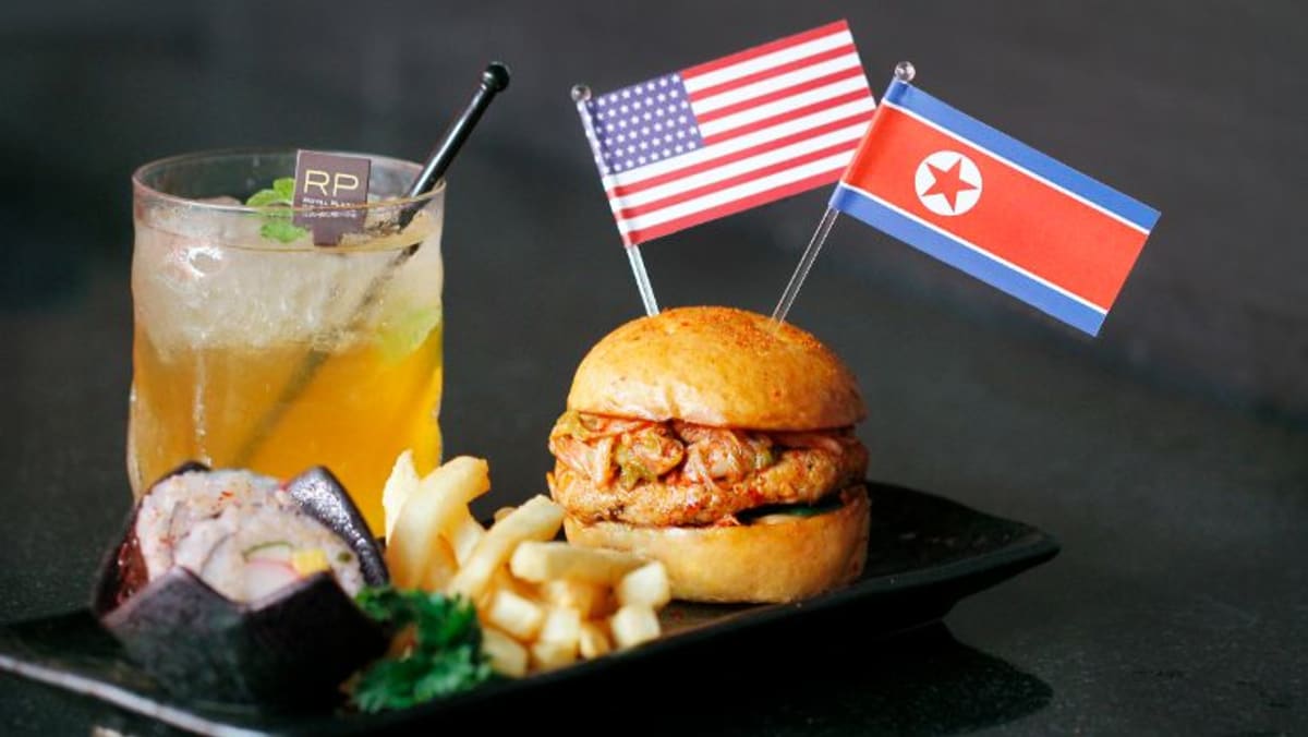 Burger Trump-Kim? Royal Plaza on Scotts sambut detik bersejarah dengan ...