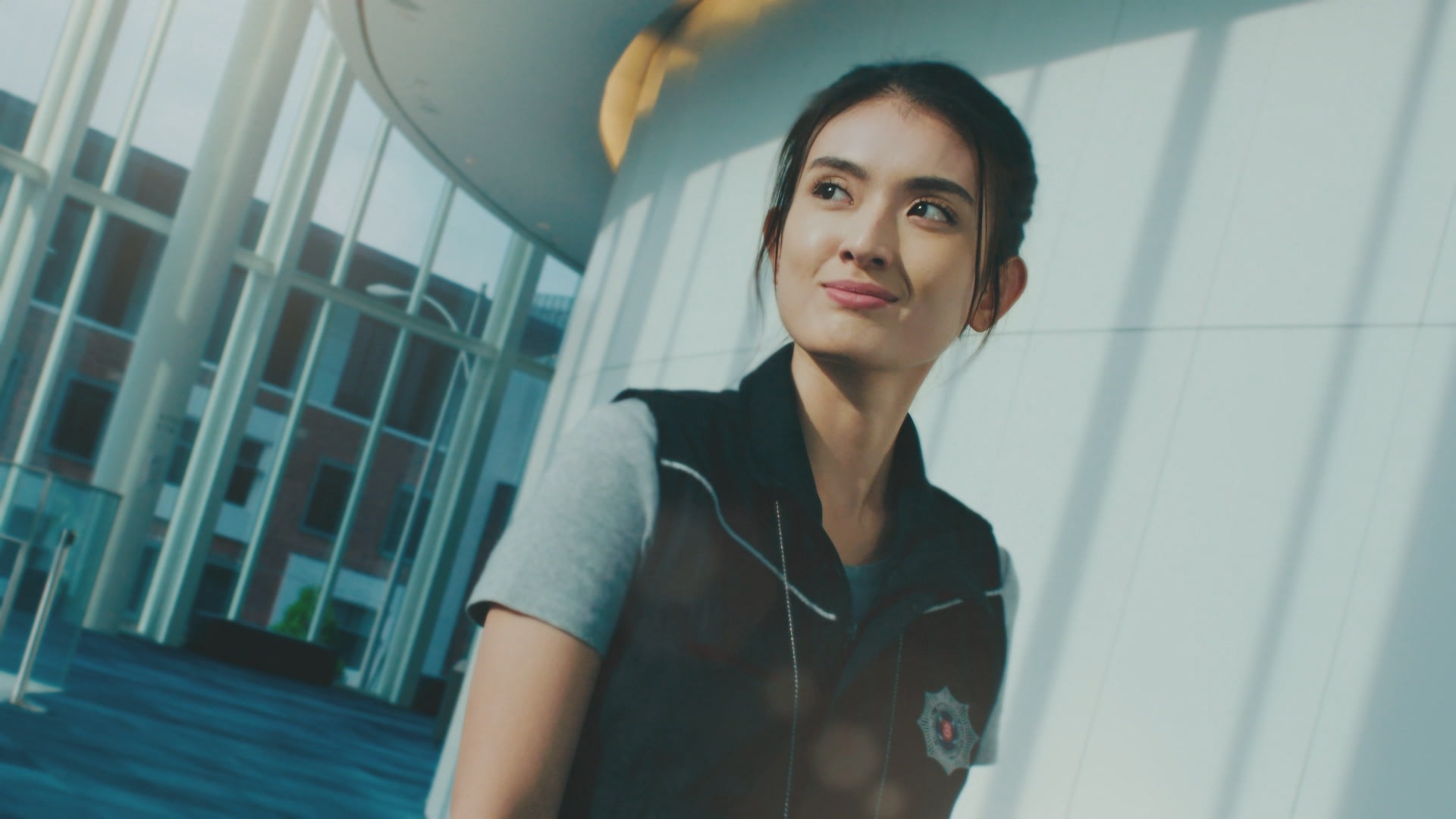 Hong Ling, 27, Who’s Never Been Outside Of Asia, Wants To Finish ...