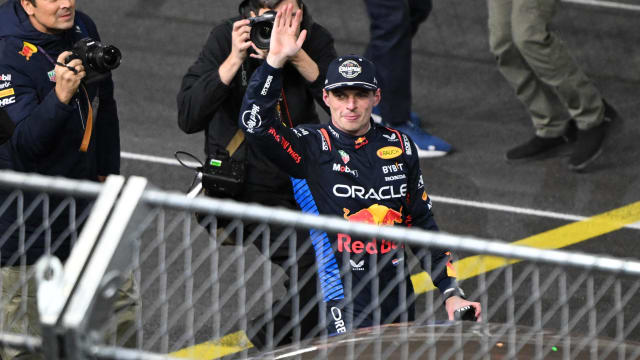 红牛车队维斯塔潘连续四年登顶F1世界冠军 - 8world