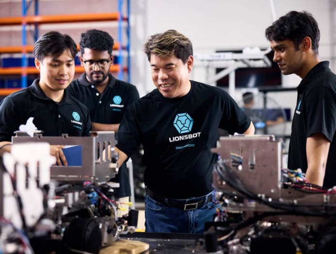 Interview with Dylan Ng, co-founder of international robot manufacturer Lionsbot