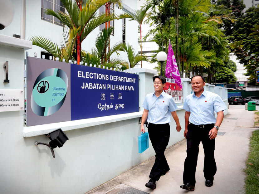 Potential candidates arrive at the Elections Department - TODAY