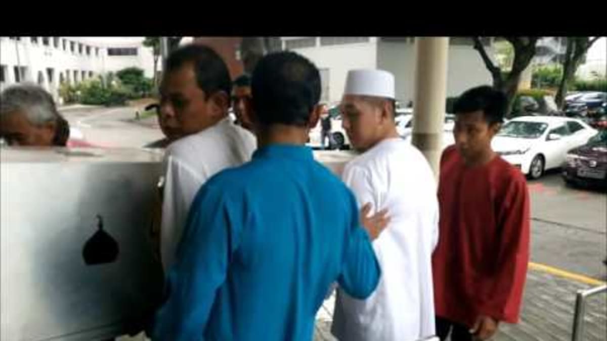 Students pay respects to Muhammad Hambali Sumathi - TODAY