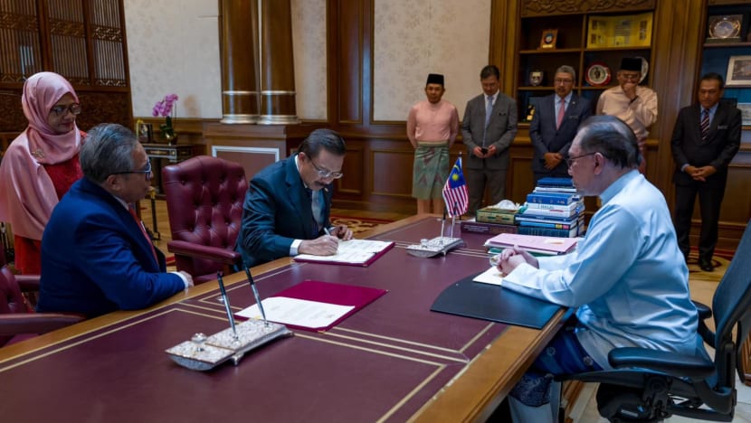 Analysis: Anwar’s surprising choice of new civil service head sends ...