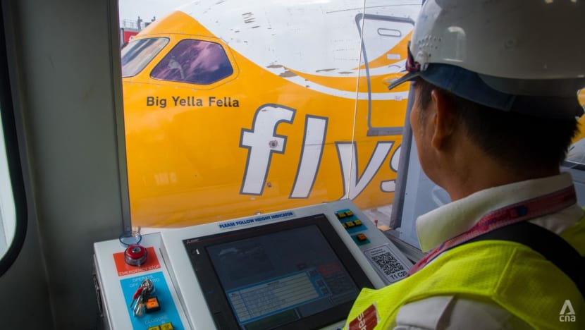 Changi Airport rolls out first fully automated passenger loading bridge ...