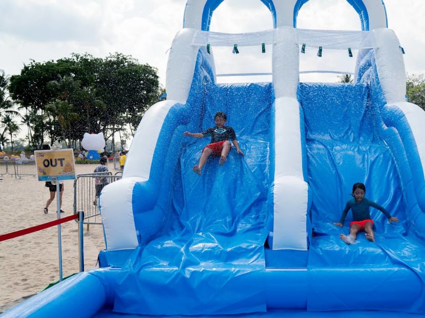 Best Spots For Photos With Over 800 Inflatable Gudetama, Hello Kitty ...