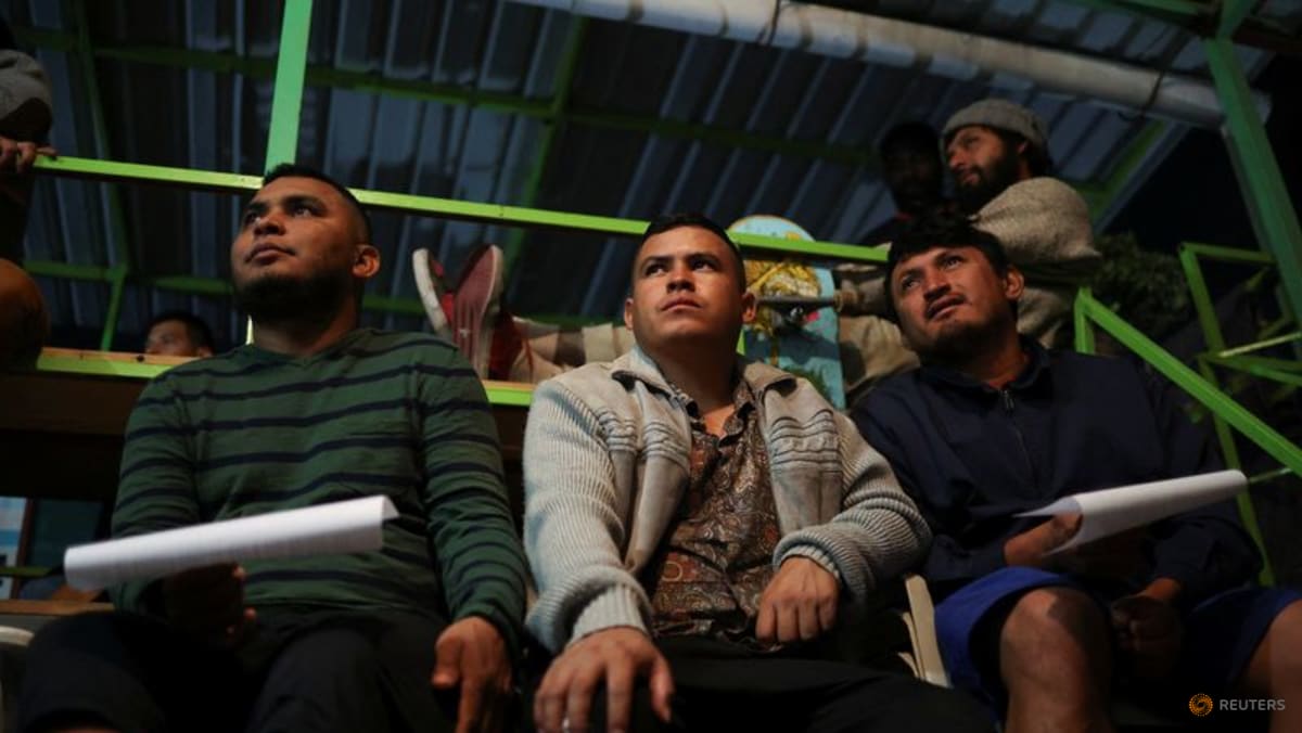 'We're waiting': Migrants throng US-Mexico border in asylum limbo - TODAY 'We're waiting': Migrants throng US-Mexico border in asylum limbo - TODAY