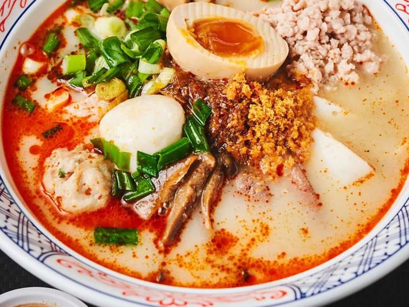 New Hawker Stall Gimee Face Sells $6.80 Abalone Bak Chor Mee - TODAY