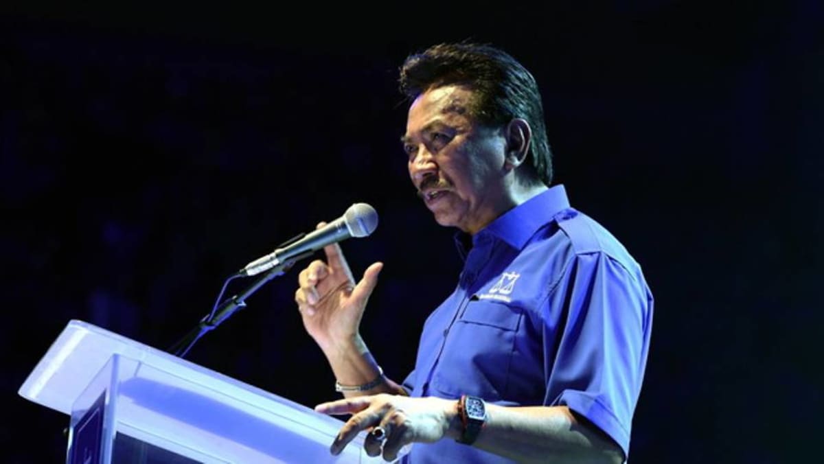 Former Sabah chief minister Musa Aman claims to have simple majority to ...
