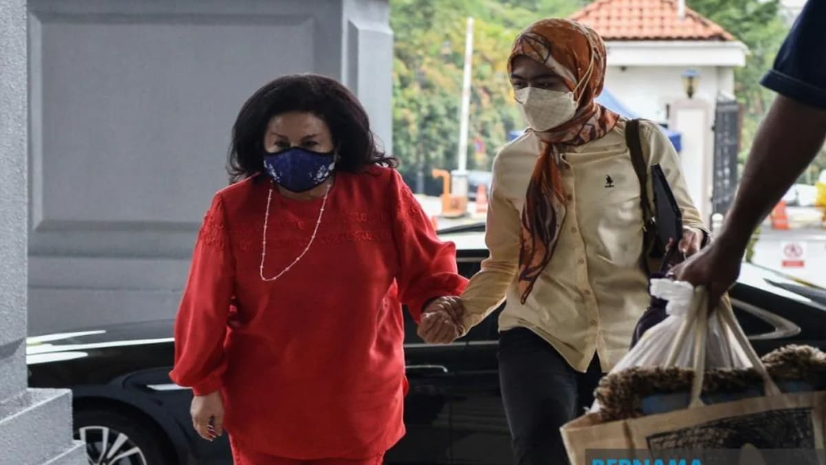 Kerajaan M'sia gagal lucut hak RM80j barangan milik Najib, Rosmah ...