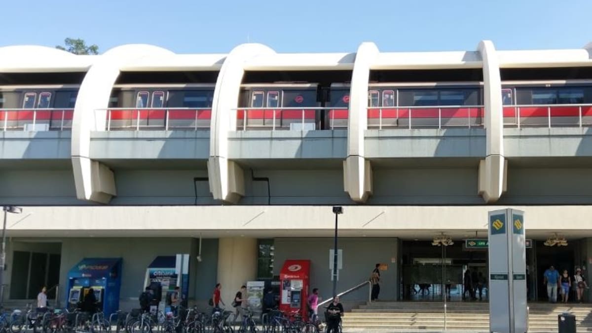 Man arrested after leaving two bags unattended at Aljunied MRT station ...