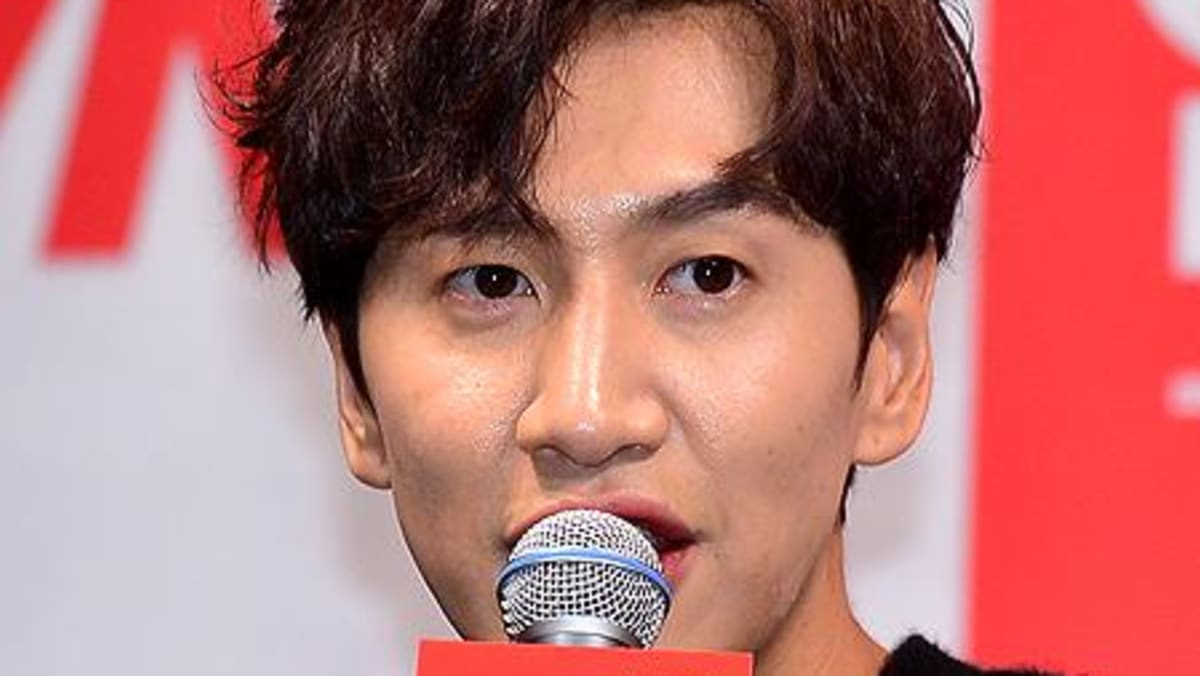 Lee Kwang Soo Reveals Co-Star He Would Like to Keep in Pocket - 8days