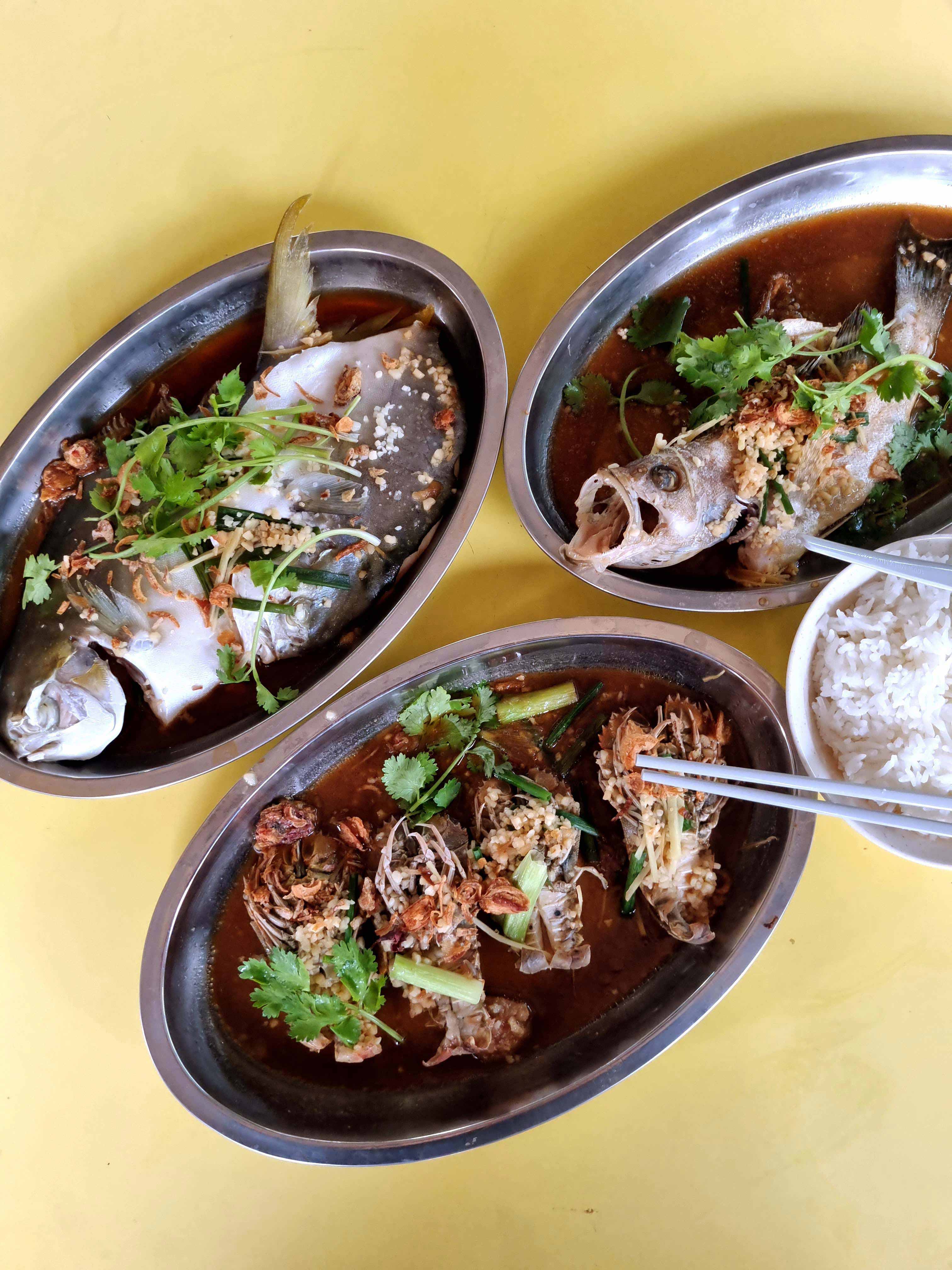 Fishmongers Open Hawker Stall Serving Affordable Steamed Seafood ...