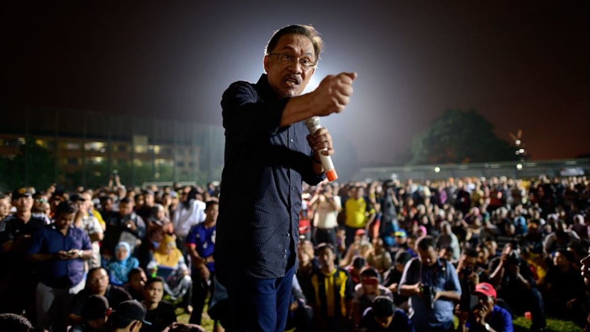 Despite royal pardon, Anwar still seeks to clear his name - TODAY
