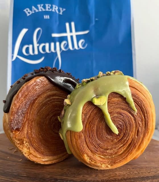 TikTok-Viral Circular Croissant Takes S’pore By Storm, Local ...