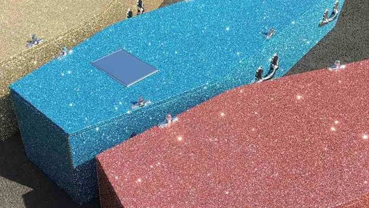 Caskets that sparkle: UK company offers glitter coffins so you can go ...
