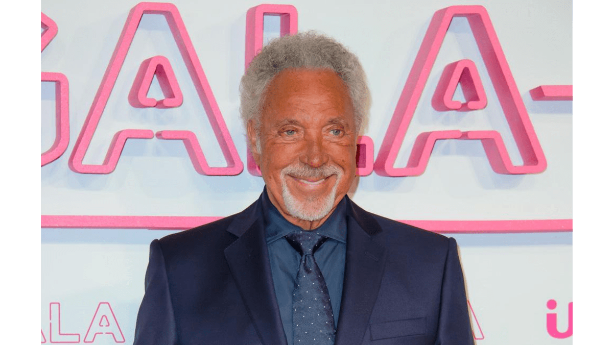 Sir Tom Jones: My late wife 'would like' me returning to The Voice UK ...