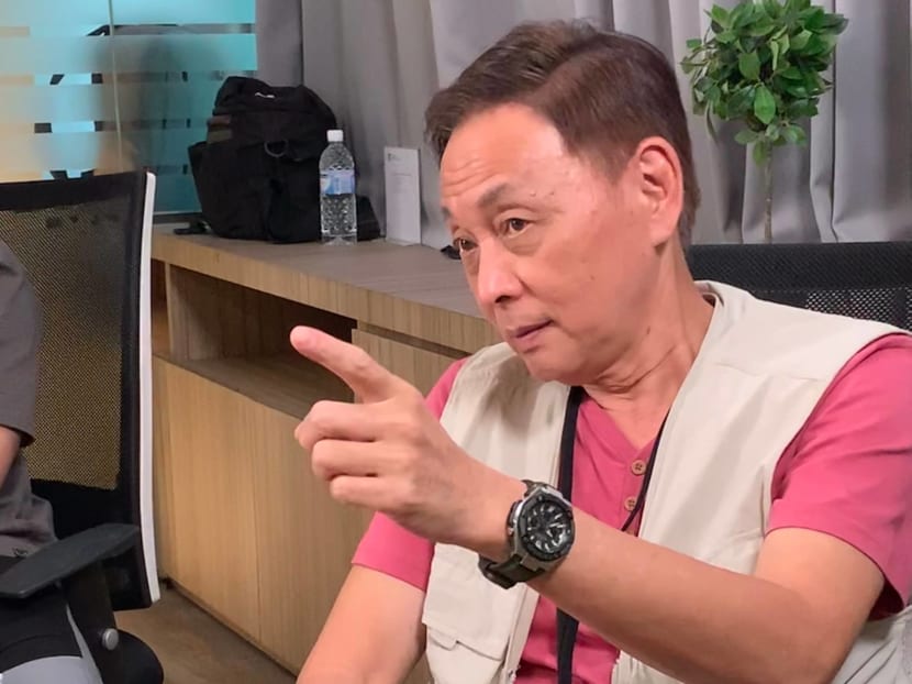 Veteran Actor Hong Guorui Says He Became A Grab Driver "For Fun"; Finds ...