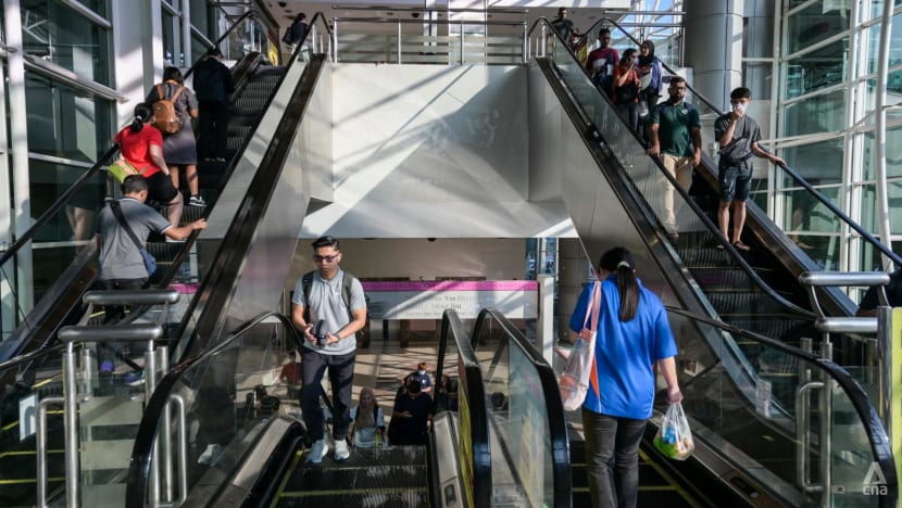 Weaker ringgit draws more Johoreans to work in Singapore, leaving ...