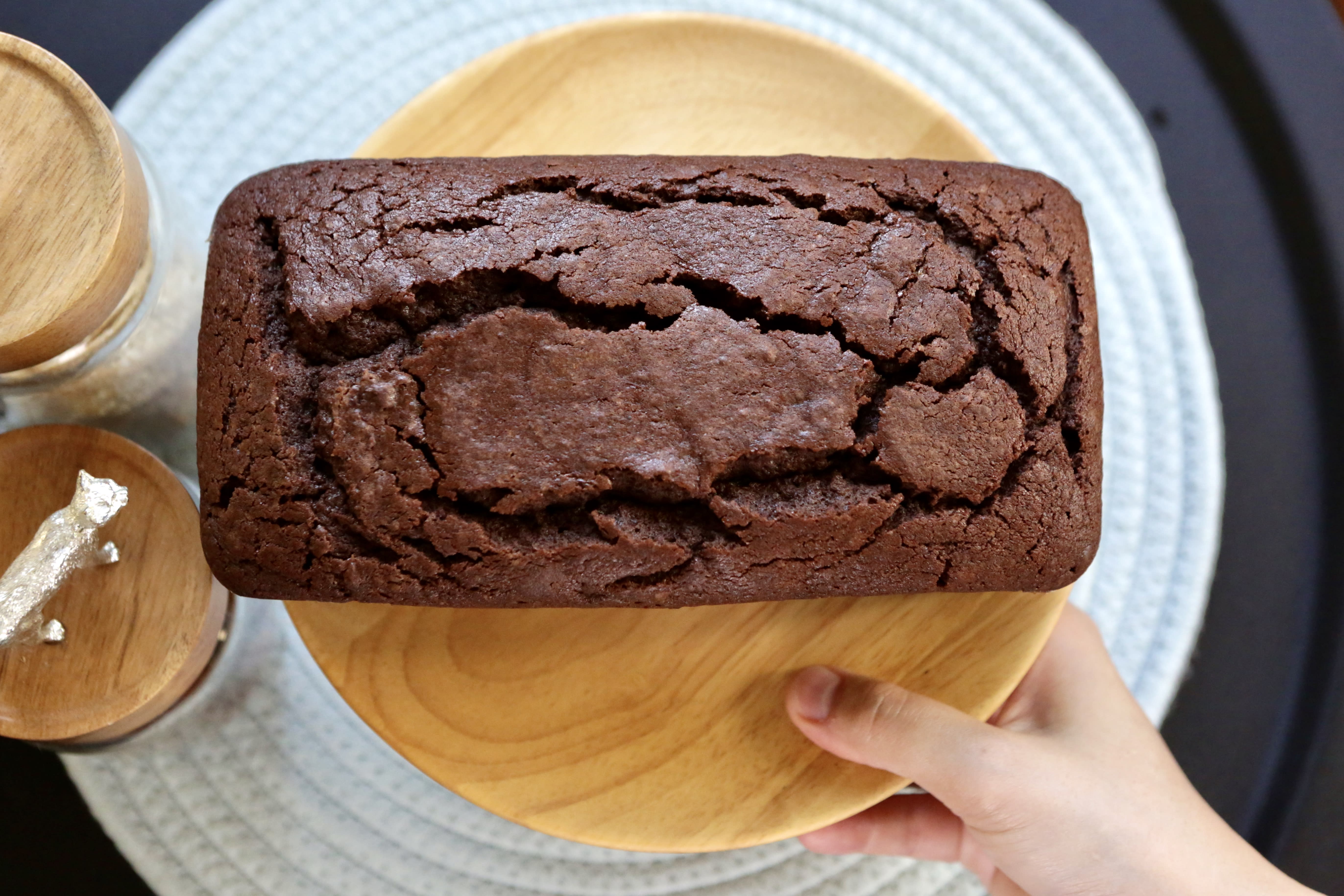 Radio Journalist Sells Homely, Tasty Loaf Cakes Branded "Heng Sweet Kek ...