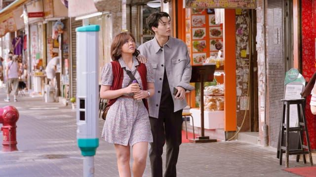 “Under Parallel Skies” 跨越国界的真挚爱情 - vibes by 8world