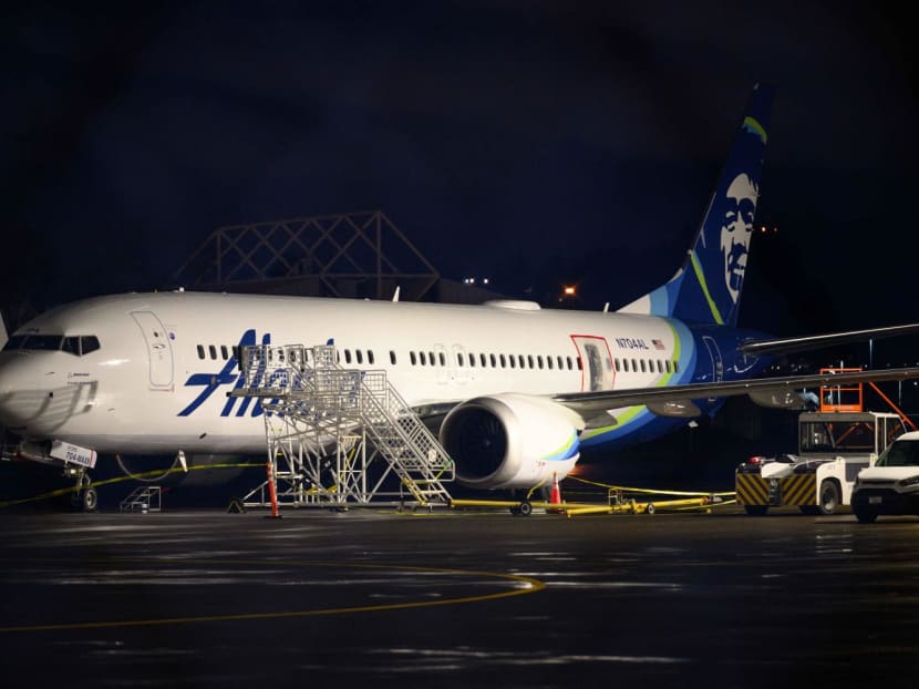 Boeing 737 MAX 9 aircraft, grounded in US over mid-flight fuselage ...