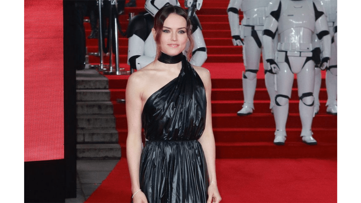 Daisy Ridley suffers from stage fright - 8 Days