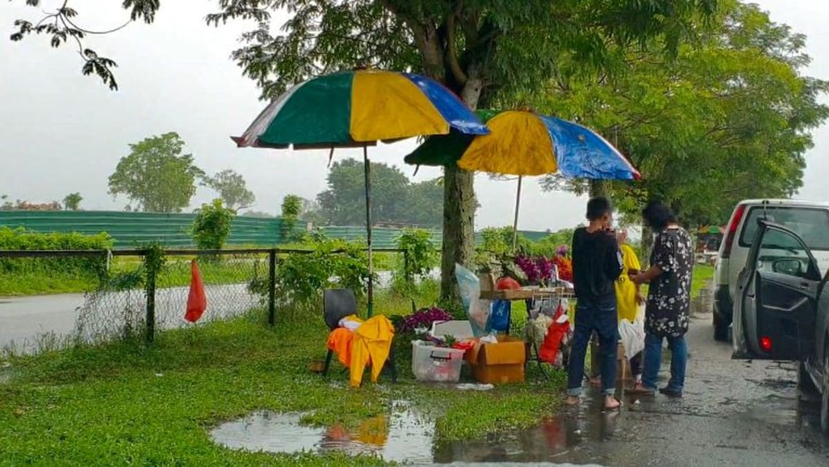 SFA ambil tindakan kuat kuasa ke atas penjual bunga jalanan tanpa lesen ...