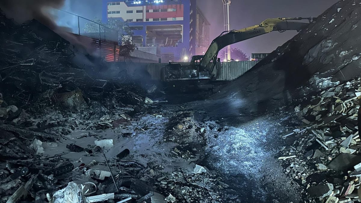 கிராஞ்சி வட்டாரத்தில் ஒரு நிறுவனத்தில் தீ - Seithi Mediacorp