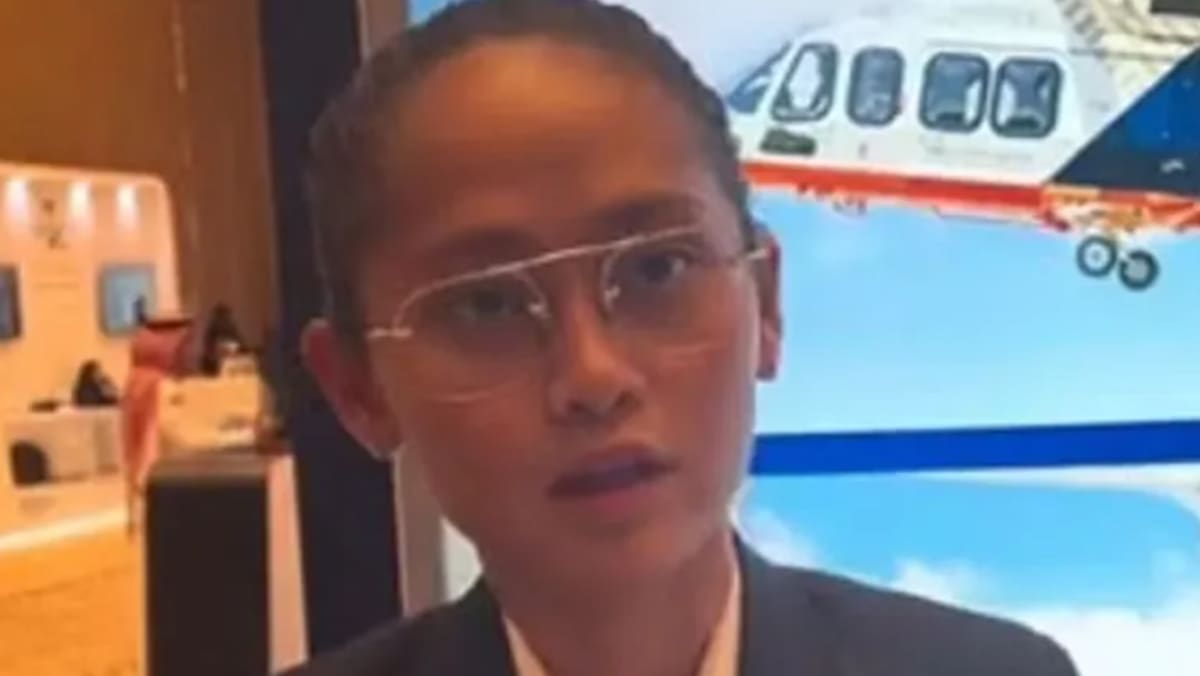 Impian jadi nyata: Inilah juruterbang helikopter wanita pertama di Arab ... Impian jadi nyata: Inilah juruterbang helikopter wanita pertama di Arab ...