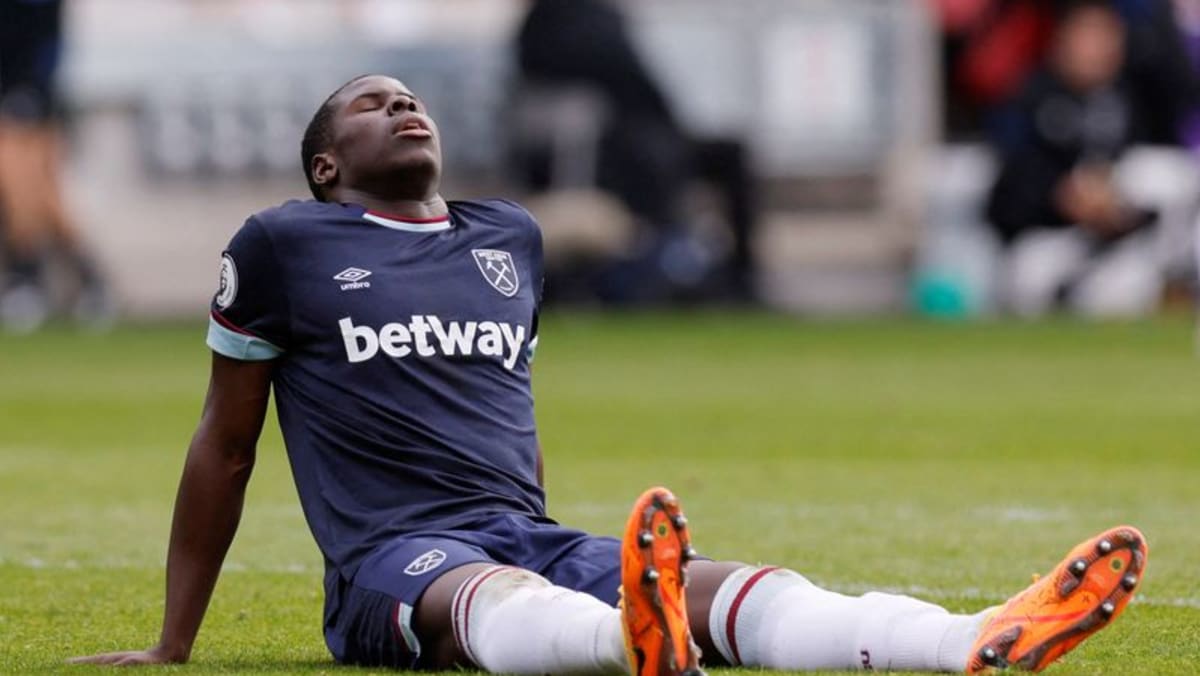 West Ham's Zouma to miss Europa League quarter-final due to ankle ...