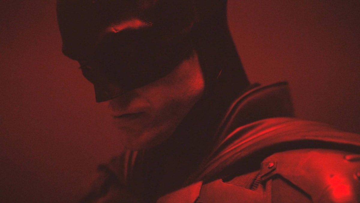 First Look: This Is What Robert Pattinson Looks Like In The Batman Suit ...