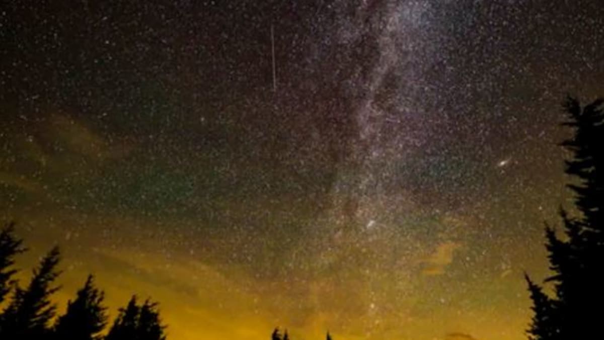 Pancuran tahi bintang Perseid di langit SG: Apa itu dan bila ia boleh ...