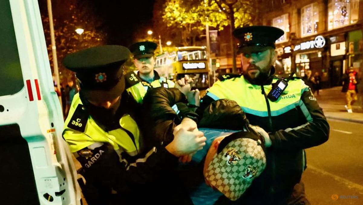 Calm restored to Dublin streets after 34 arrested for riots - TODAY