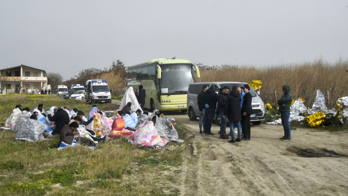 Mueren 58 Personas En Naufragio De Migrantes En El Sur De Italia