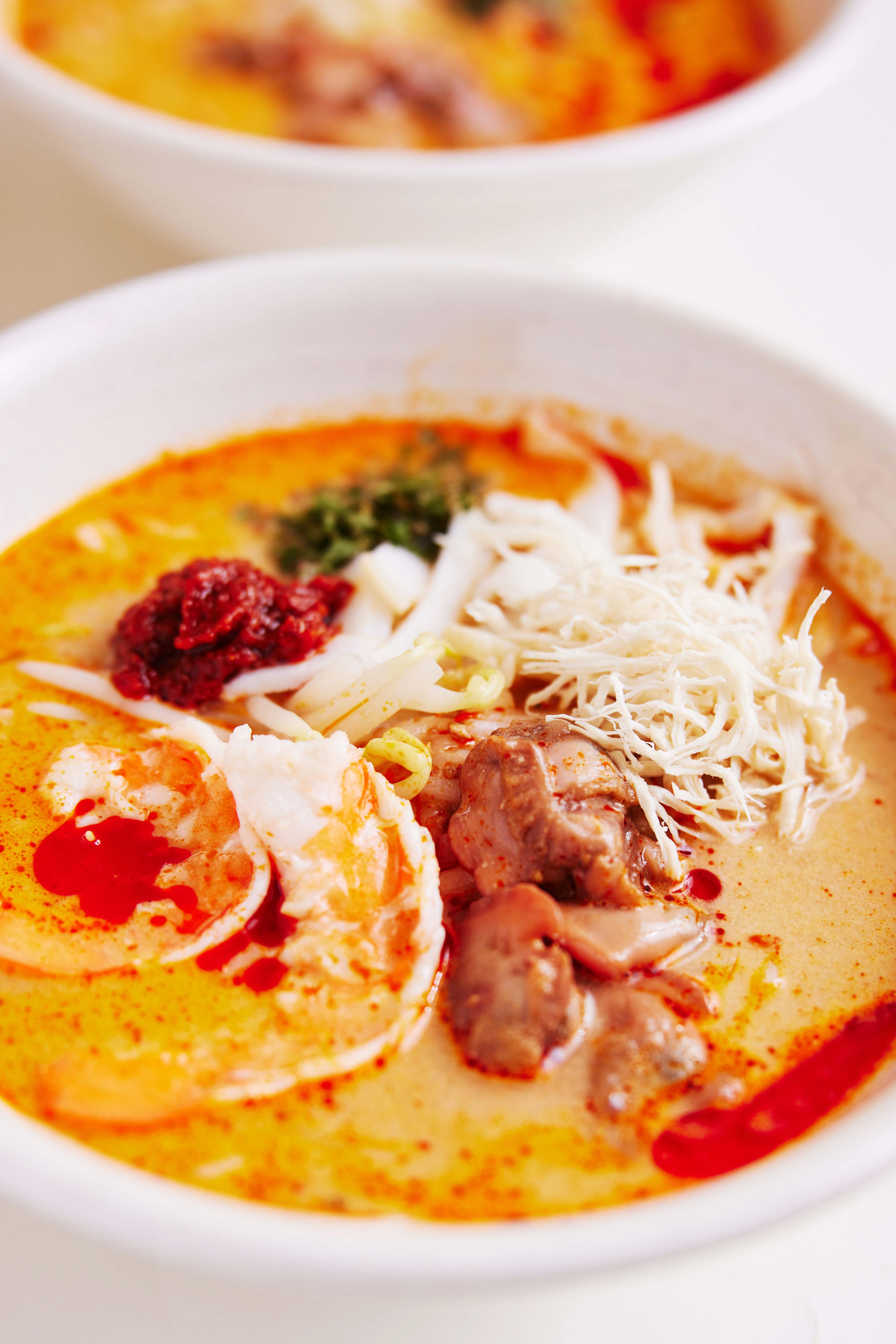 After Failed Investments & Cafe Ventures, Siblings Become Laksa Hawkers ...