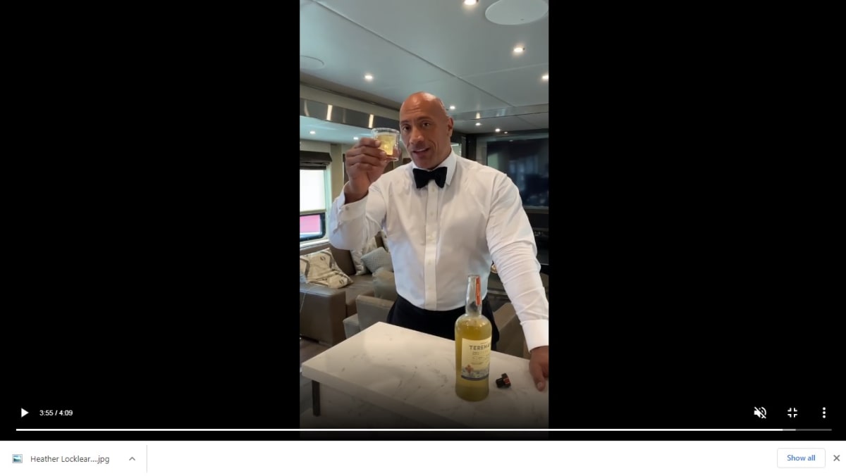 Dwayne Johnson Sets Instagram Record With 200 Million Followers - 8days