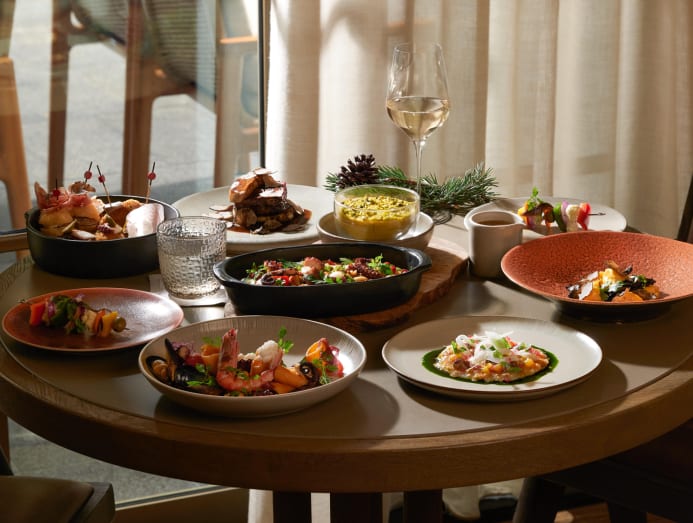 Best restaurants in Singapore for Christmas and New Year festive dining ...