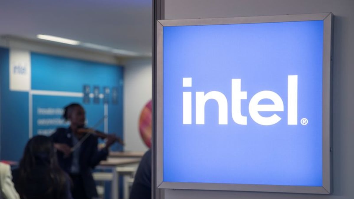 Intel says newest laptop chips, software will handle generative AI - CNA