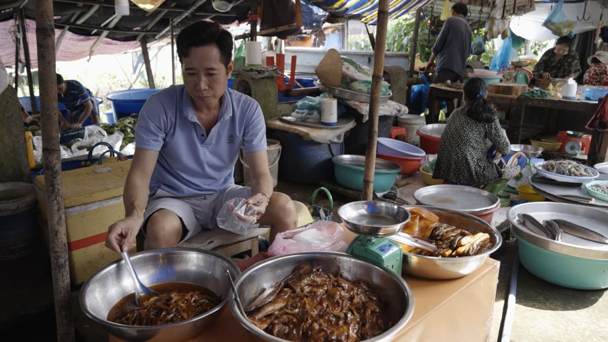 Slumfood Millionaire: Provinces - S1E5: Long Xuyen, An Giang - CNA